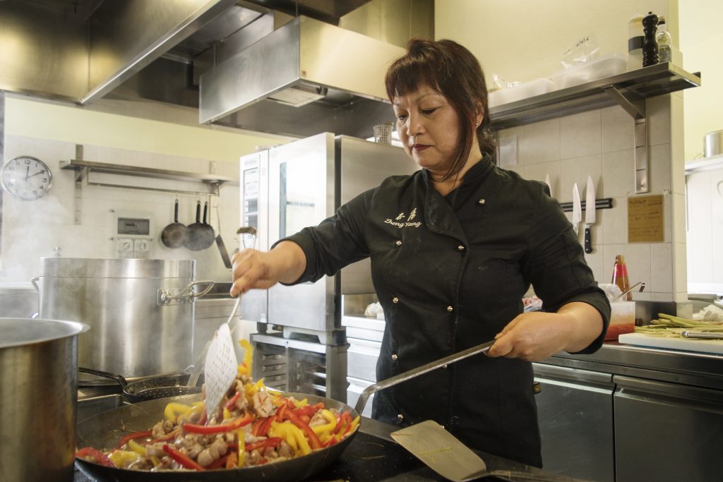 The Ling Family of Turin’s Zheng Yang Restaurant Bring Their Chinese ...